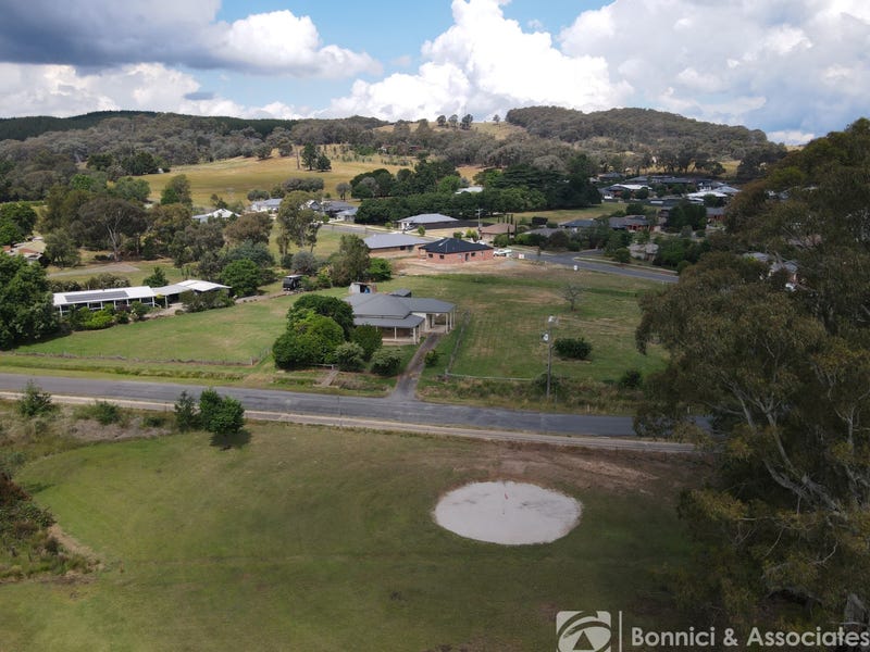 22 Alma Road, Beechworth, Vic 3747 - Property Details