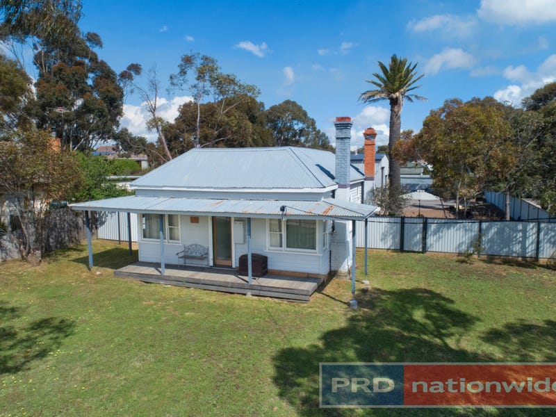 5 Montgomery Street, Skipton, VIC 3361 - realestate.com.au