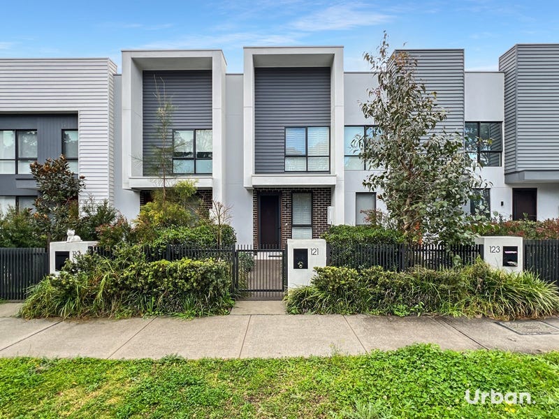 121 Passiflora Avenue, Denham Court, NSW 2565 - realestate.com.au