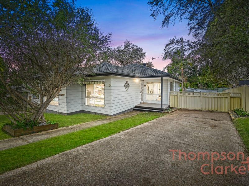 5 Unicomb Close, Rutherford, NSW 2320 - Property Details
