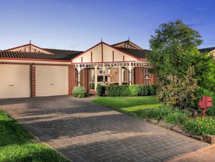 6 Castlemaine Way, Caroline Springs, VIC 3023 - realestate.com.au