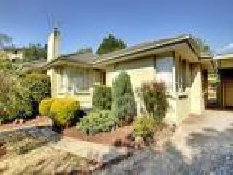 7 Old Mill Place, Chirnside Park, VIC 3116 - realestate.com.au