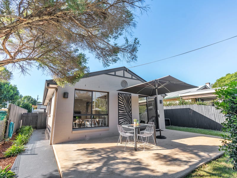 7 Queen Street, East Toowoomba, QLD 4350 - realestate.com.au