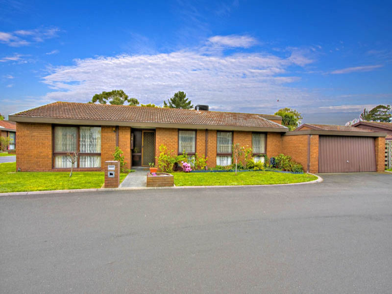 7 Oakwood Drive, Keysborough, VIC 3173 - realestate.com.au