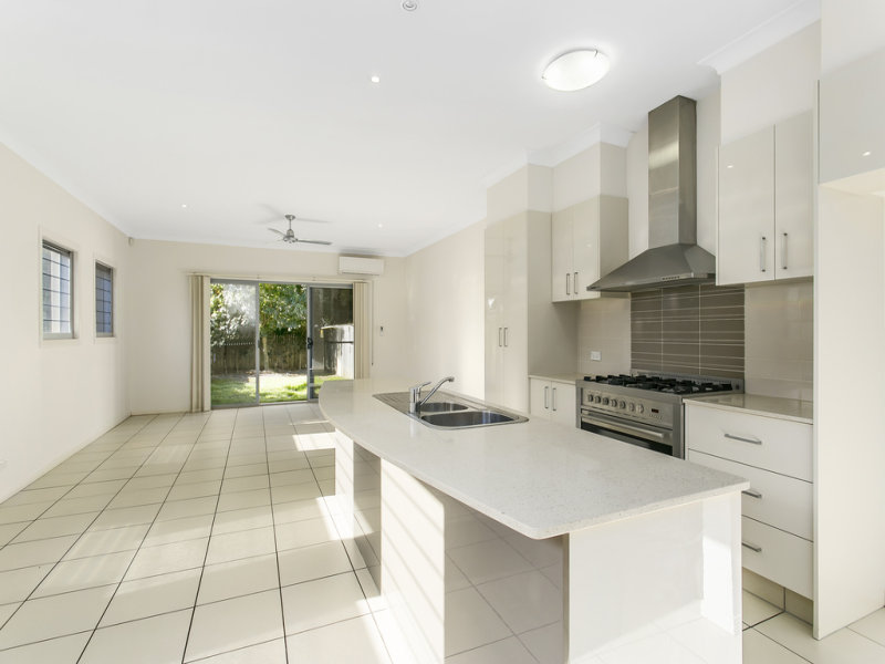 1/17 Nevenia Street, Labrador, Qld 4215 - Property Details