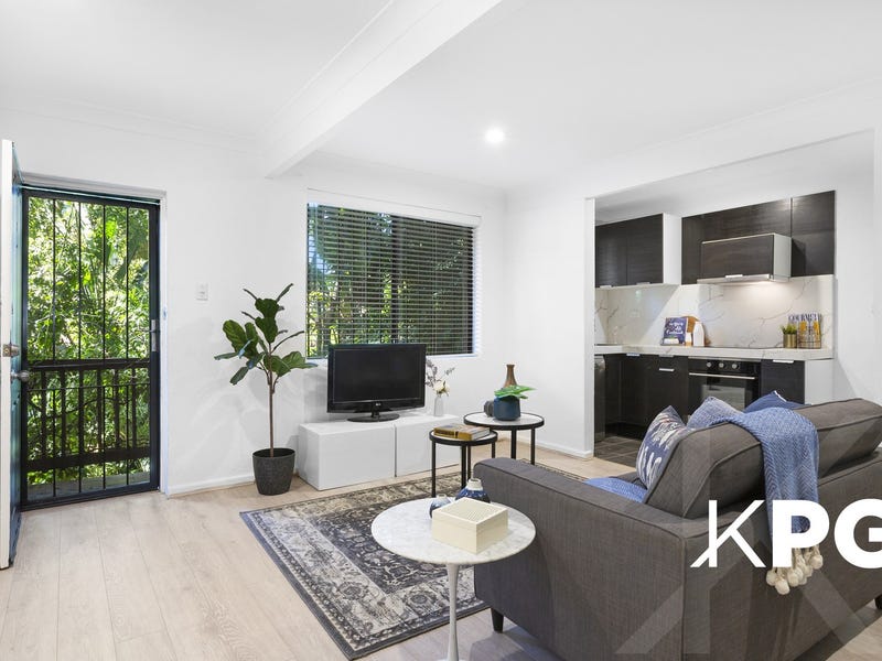 1/33 Flora St, Erskineville, NSW 2043 - Property Details