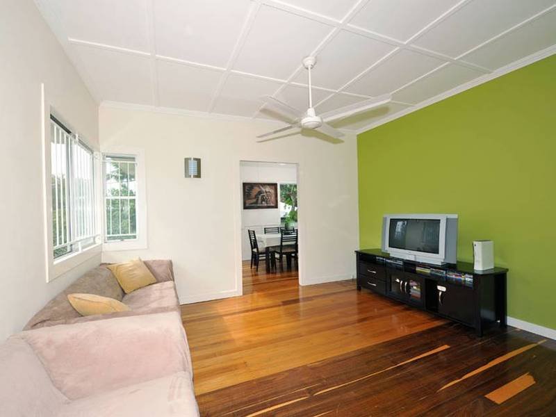 1 Collins Street, Corinda, Qld 4075 - Property Details