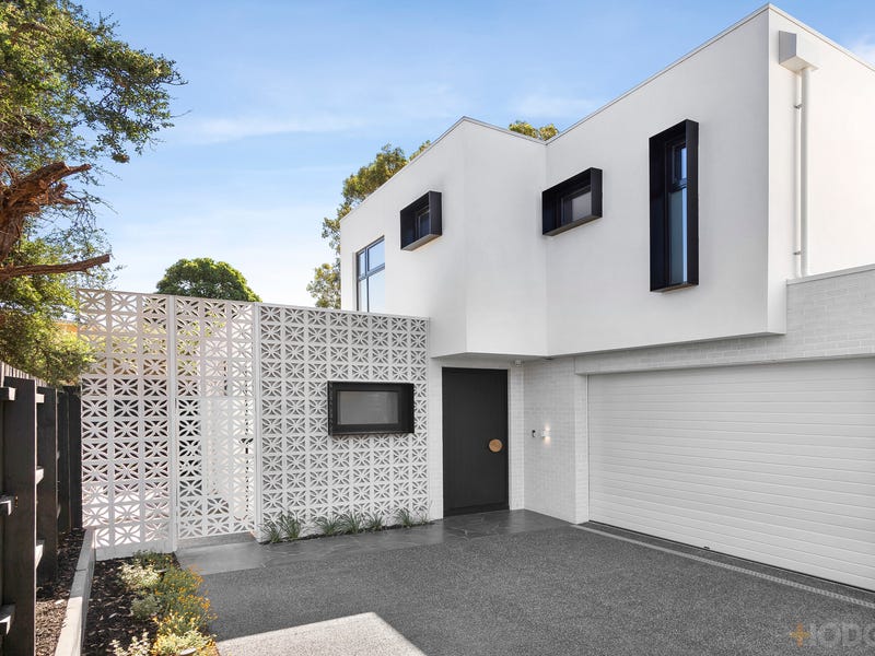 2/11a McNaught Street, Beaumaris, Vic 3193 - Property Details