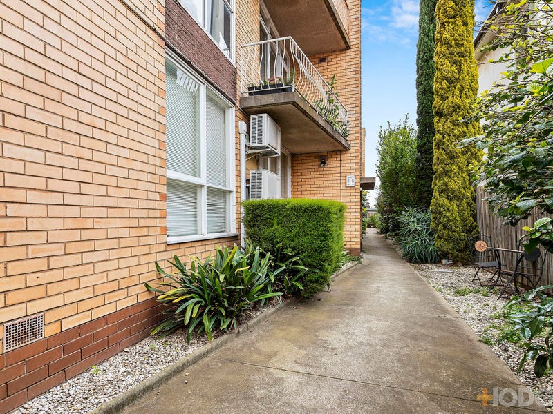 15/3 Lewis Street, Kingsville, VIC 3012 - realestate.com.au