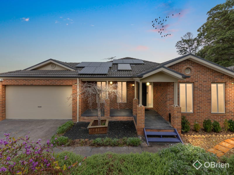 51 Meaby Drive, Pakenham, Vic 3810 - Property Details