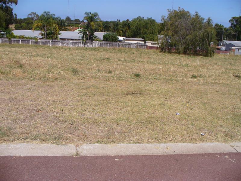 10 Bishop Place, Yarloop, WA 6218 - realestate.com.au