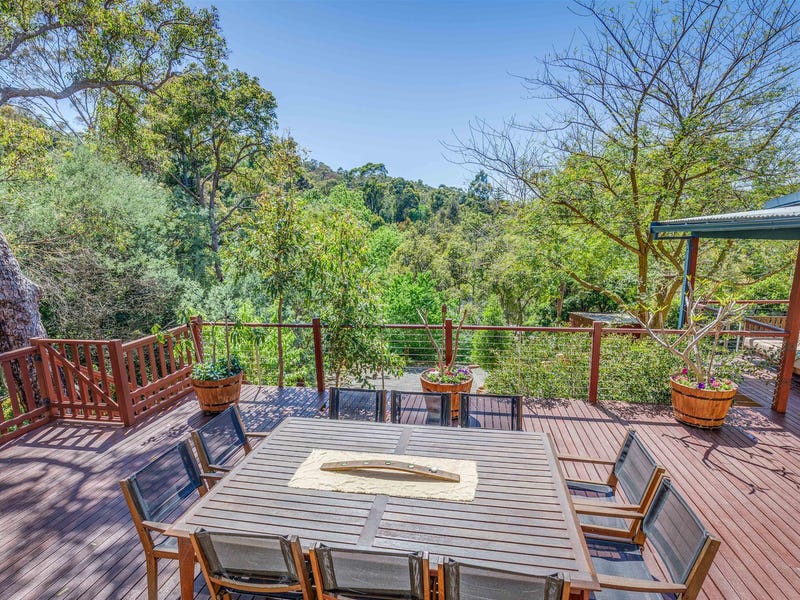 32 Croyden Road, Roleystone, WA 6111 - Property Details