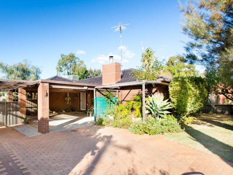 15 Nulty Drive, Robinvale, VIC 3549 - realestate.com.au