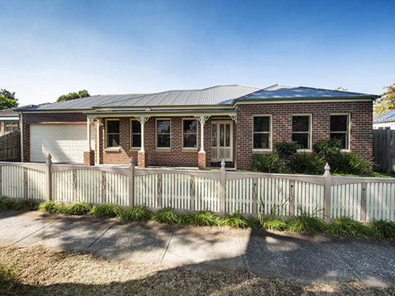 2 Dowle Street, Macleod, Vic 3085 - Property Details