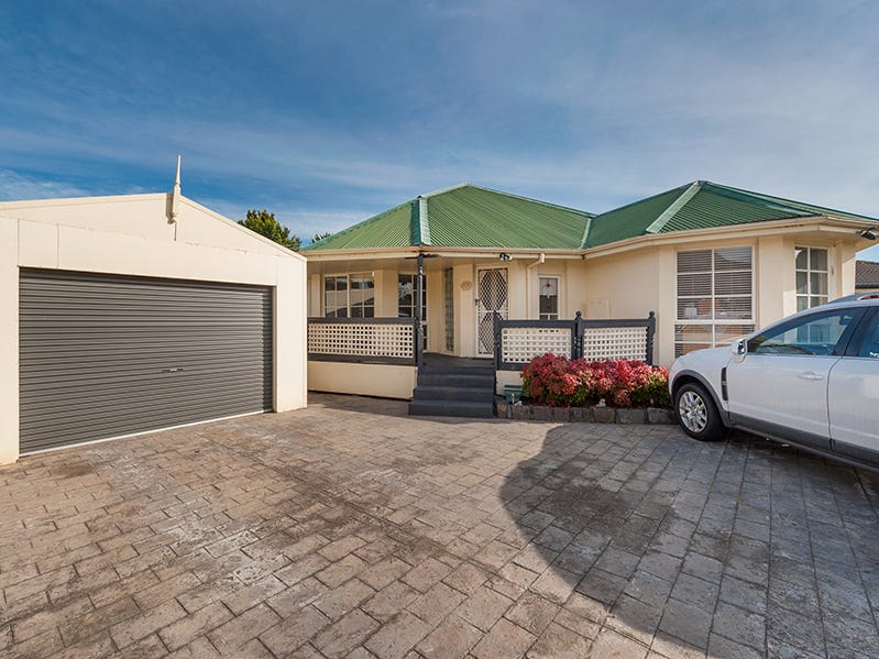 9 Dymock Court, Craigieburn, Vic 3064 - Property Details