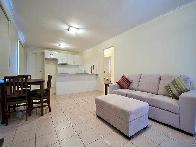 41 Chelsea Avenue, Broadbeach, Qld 4218 - Property Details