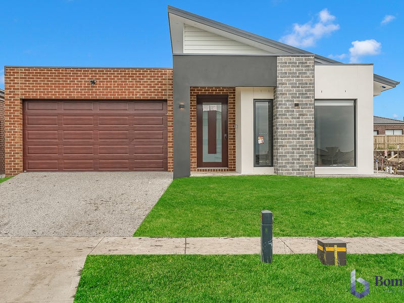 4 Hawksburn Place, Mickleham, Vic 3064 - Property Details