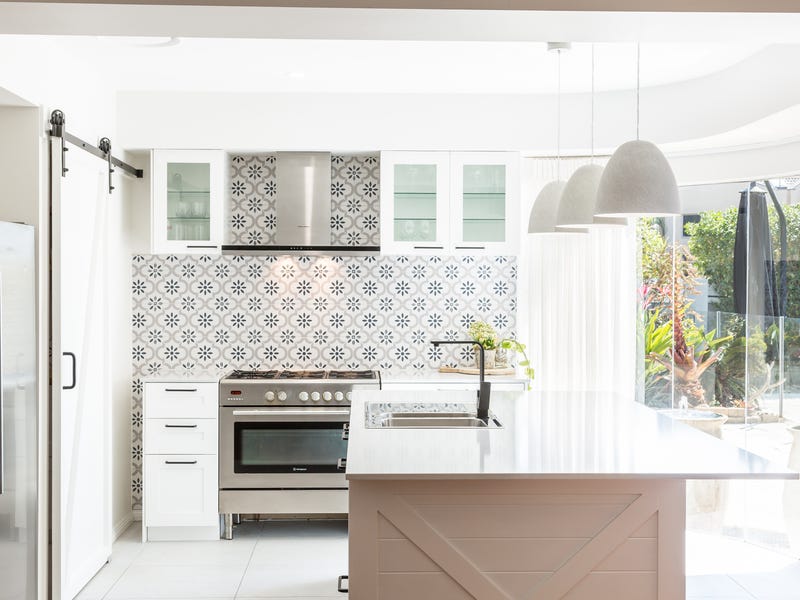 35 Beauty Point Drive, Robina, QLD 4226 - realestate.com.au