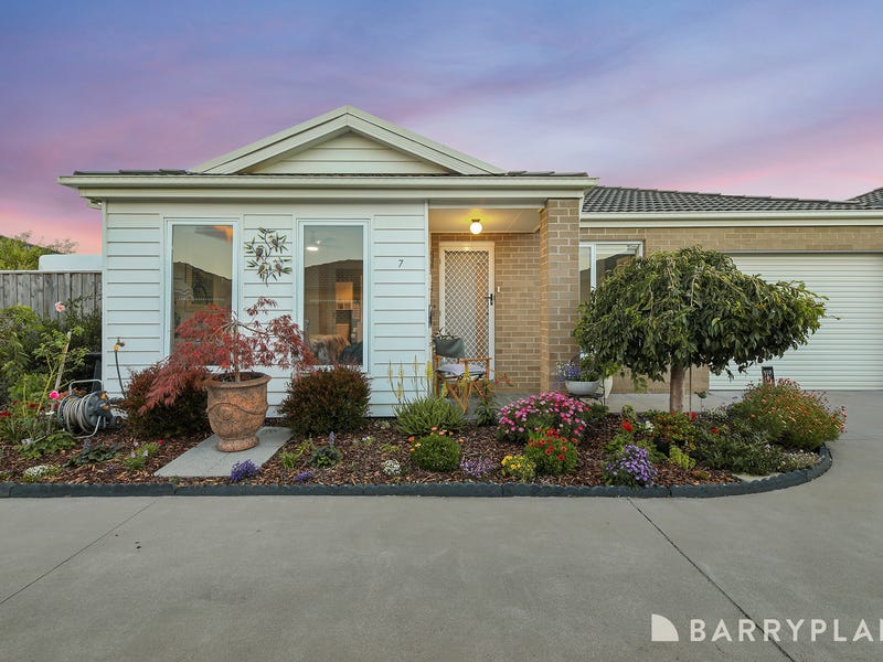 7/4 Norman Road, Drouin, Vic 3818 - Property Details