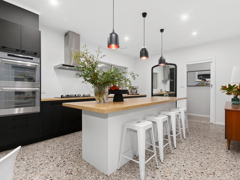 5 Hector Court, Moorabbin, Vic 3189 - Property Details