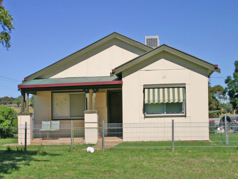 44 Park Lane, Junee, NSW 2663 - realestate.com.au