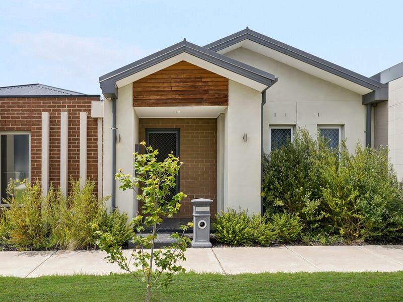 4 Esatto Walk, Wyndham Vale, Vic 3024 - Property Details