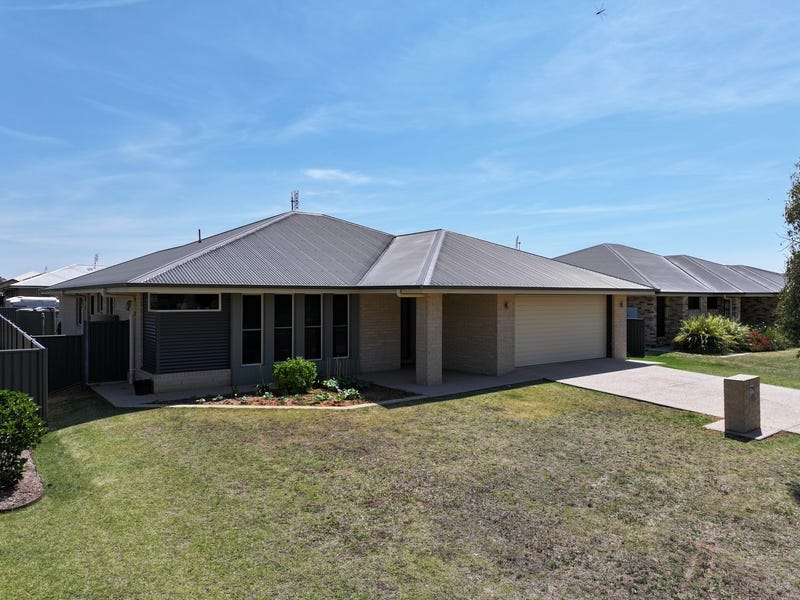 15 Cameron Street, Chinchilla, Qld 4413 - Property Details
