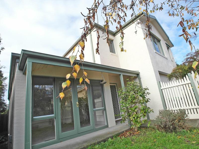 4/170 Hawdon Street, Heidelberg, Vic 3084 - Property Details