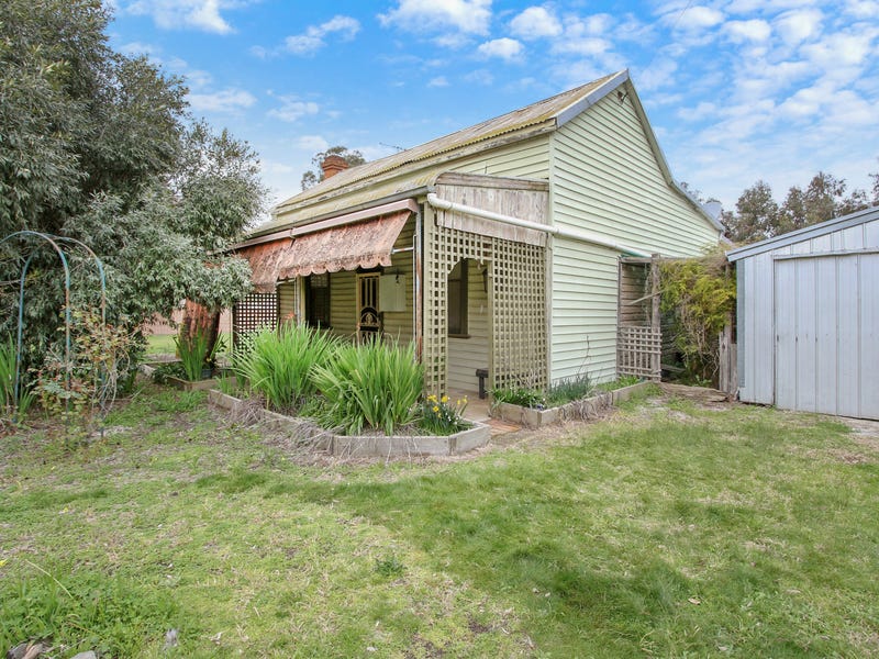 11 Railway Street, Balldale, NSW 2646 - Property Details