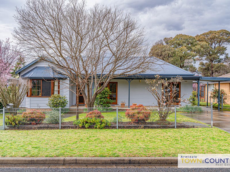 13 Canambe Street, Armidale, NSW 2350 - Property Details