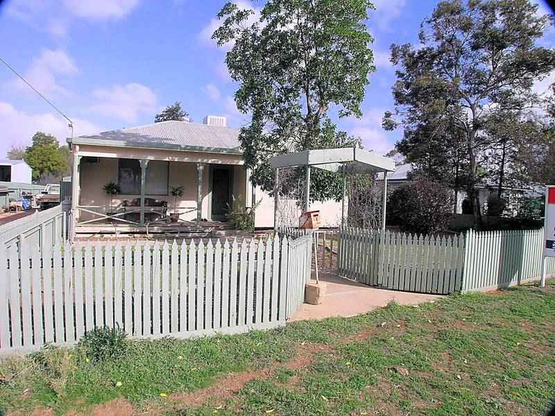 54 Murray Street, Wentworth, NSW 2648 - Property Details