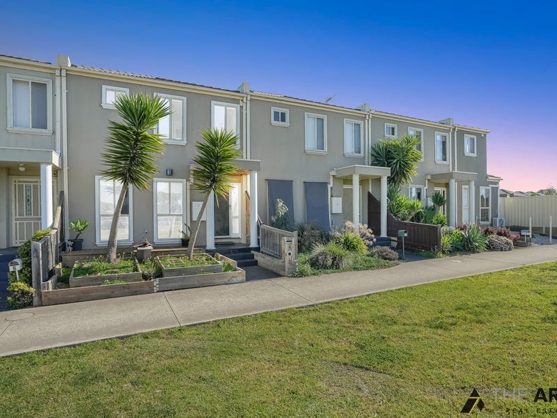 7 Kim Lane, Harkness, Vic 3337 - Townhouse for Sale - realestate.com.au
