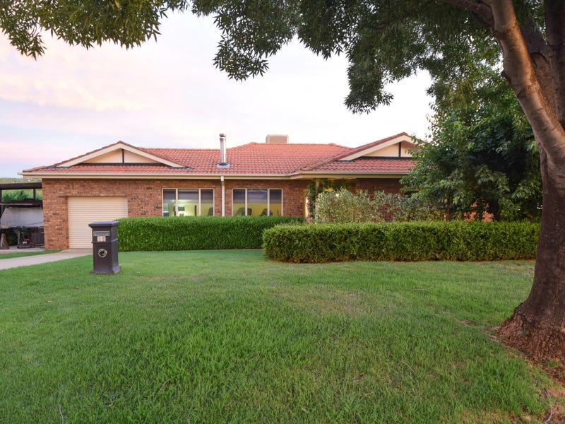16 Mathew Crescent, Young, NSW 2594 - Property Details