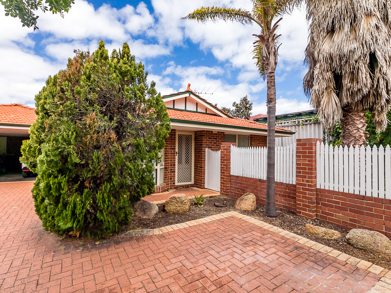 4/77 Dover Road, Scarborough, WA 6019 - realestate.com.au