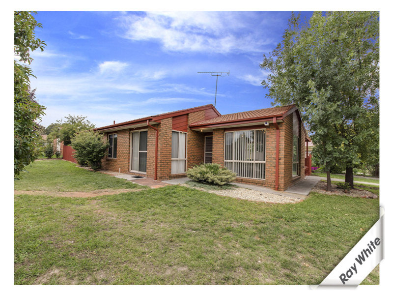 2 Hollis Place, Gordon, ACT 2906 - realestate.com.au
