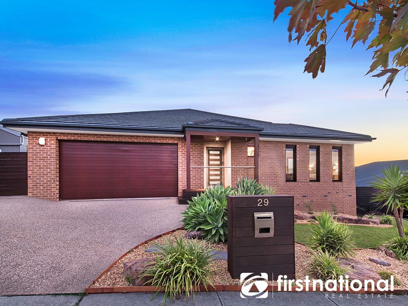 29 Overland Rise, Pakenham, VIC 3810 - realestate.com.au