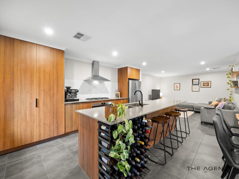 2/8 Butson Place, Redcliffe, WA 6104 - Property Details