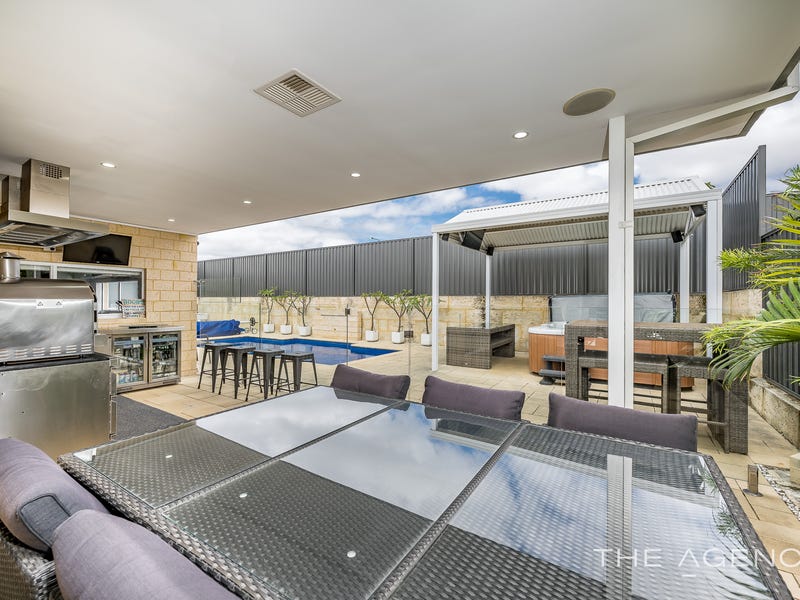 6 Nymans Close, Landsdale, WA 6065 - Property Details