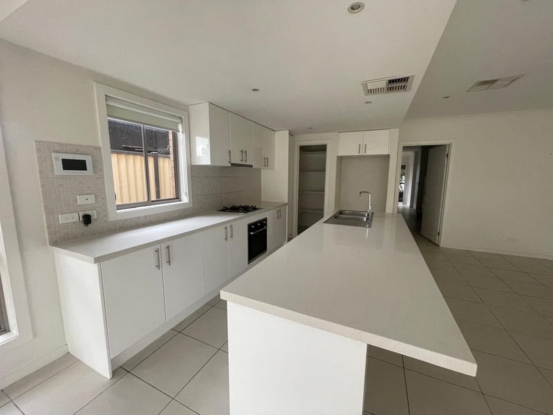 52 Roberts Road, Airport West, VIC 3042 - realestate.com.au