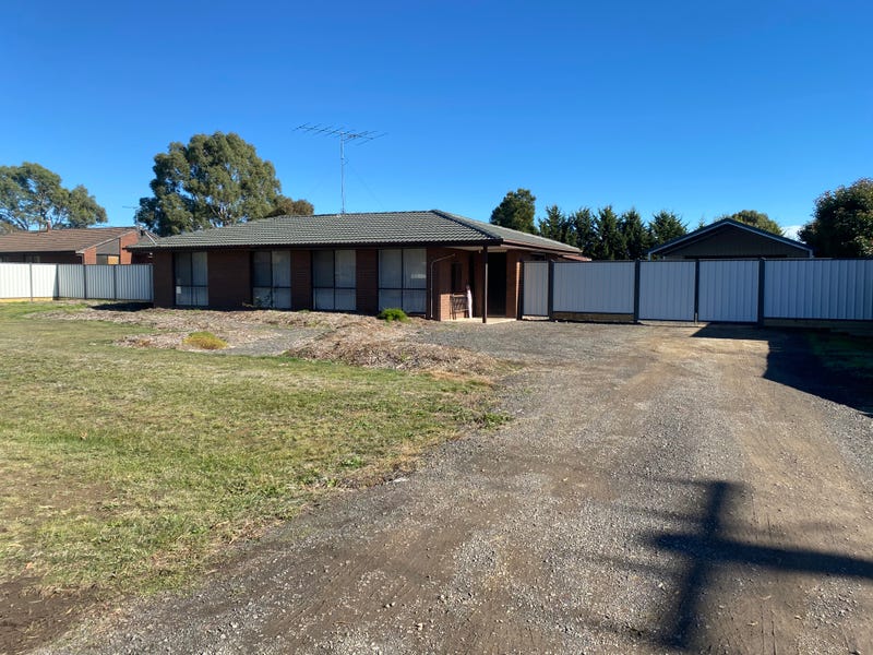 31 Rose Boulevard, Lancefield, Vic 3435 - Property Details