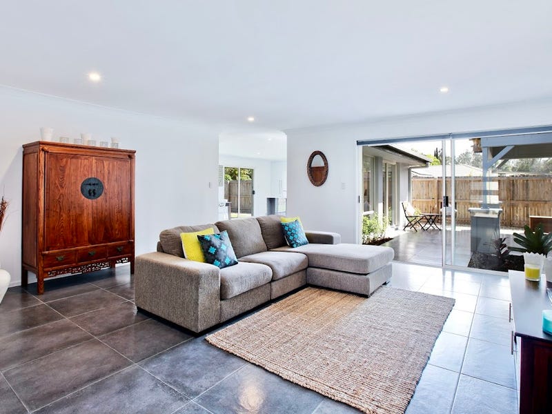1 Arlene Park Terrace, Helensvale, Qld 4212 - Property Details