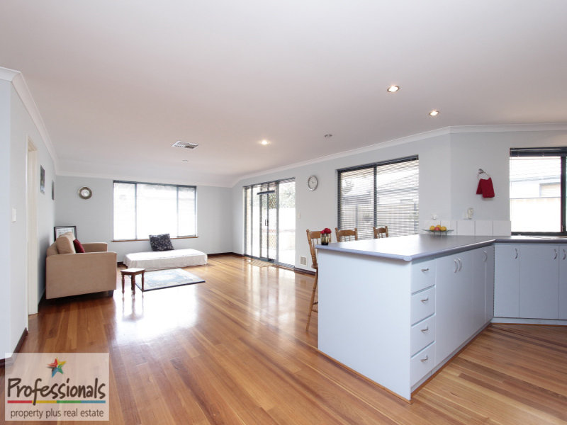 5 Rodena Way, Canning Vale, WA 6155 - realestate.com.au