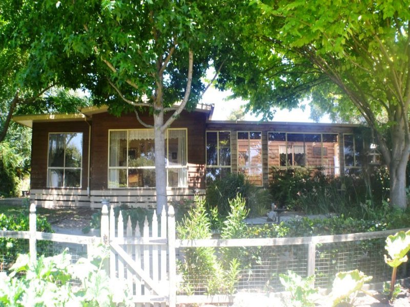 12 Acacia Way, Churchill, Vic 3842 - Property Details