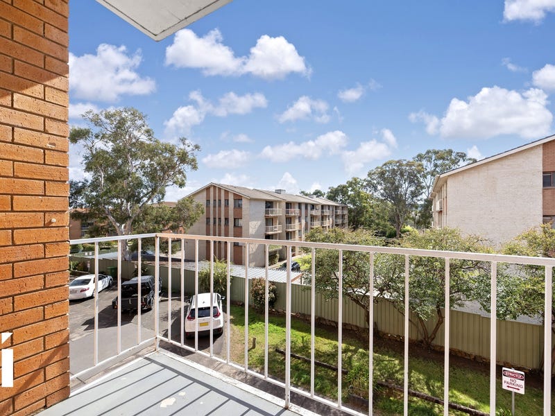 8/9 Crest Road, Crestwood, NSW 2620 - Property Details