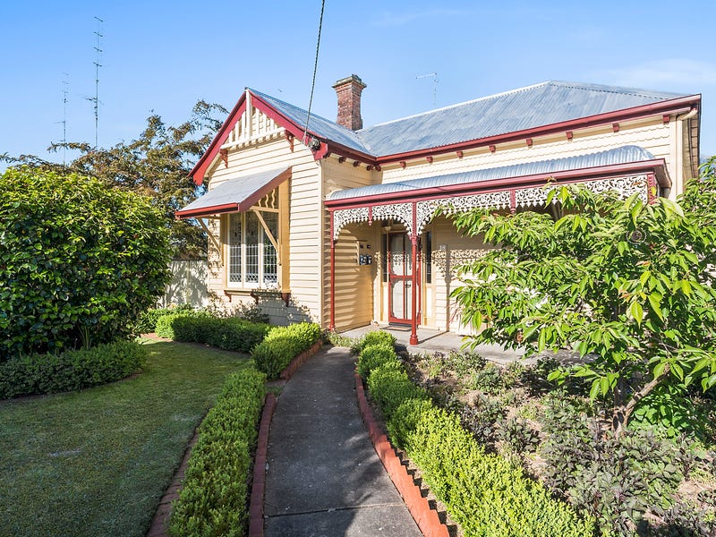 18 Queen Street, Colac, Vic 3250 - Property Details