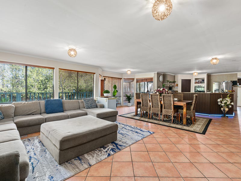 6 Whitney Way, Epping, Vic 3076 - Property Details