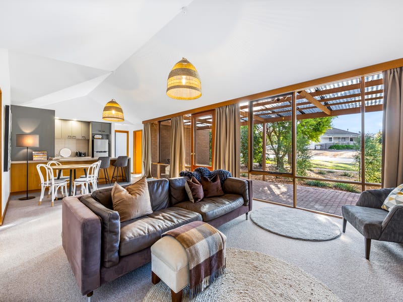 1/9 George Road, Ararat, Vic 3377 - Property Details