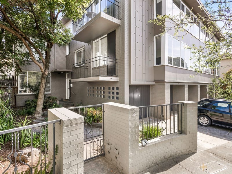 7/2 Rae Court, Prahran, Vic 3181 - Property Details