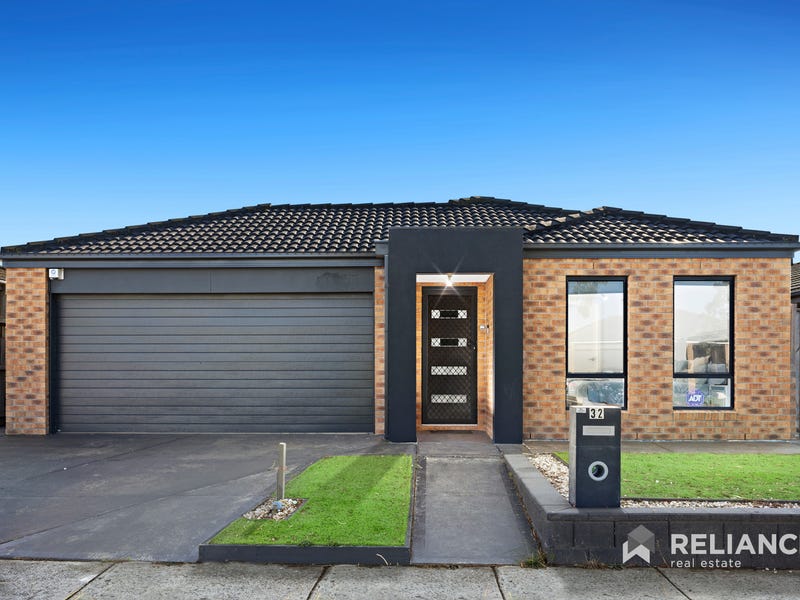 32 Barmera Way, Truganina, Vic 3029 - Property Details
