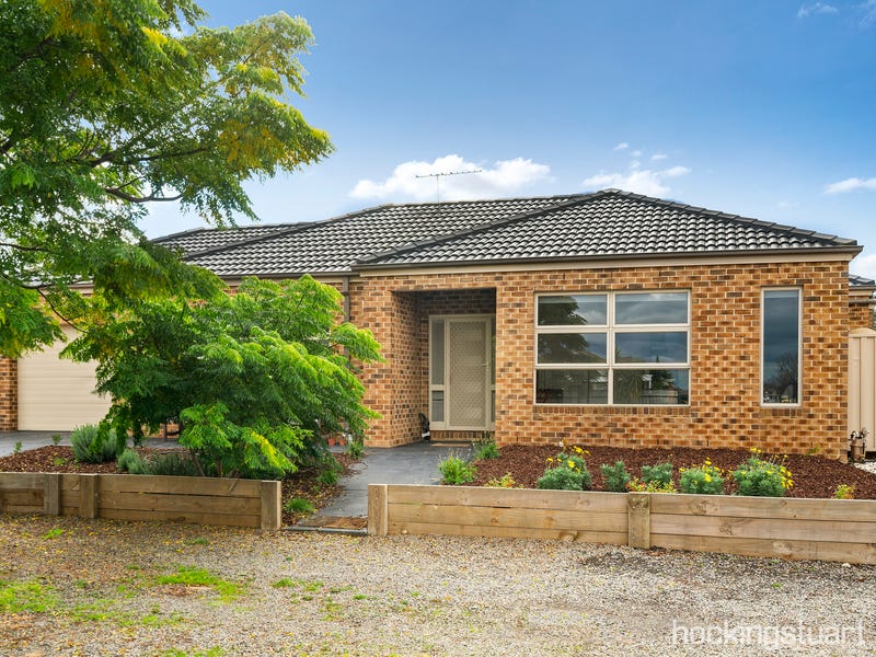 1 Wetherby Place, Melton West, VIC 3337 - realestate.com.au